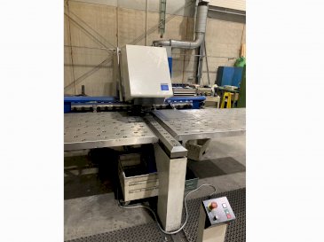 Punzonadora Trumpf Trumatic 200 usada