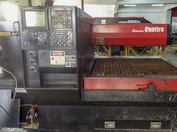 AMADA Quattro AF1000E usados | Máquina de corte por láser
