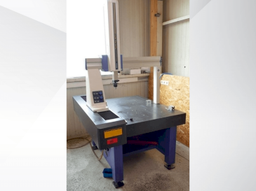 Begagnad Mitutoyo Crysta-Plus M574 till salu | gindumac.com