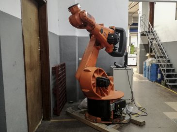 Robot KUKA KR 150-2 (VKR C1)