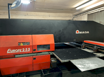 AMADA EUROPE 255 CNC Punching machine