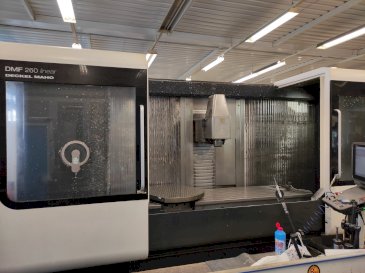 DMG Deckel Maho DMF 260 linear Vertical Machining Center