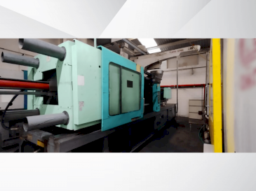 Used HYUNDAI 450 - 2001 - Injection moulding machine for sale ...