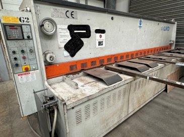 LVD HST-C 40/6 Shearing machine