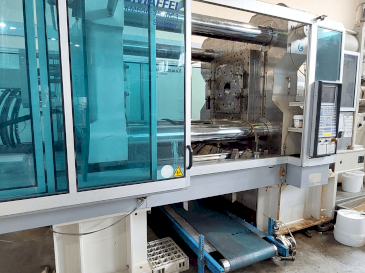 Moldeo por inyección Krauss Maffei 600 - 3500 C3 usado