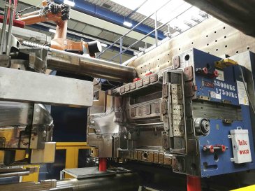 Husky E 3650 RS 170/155 Injection Moulding Machine