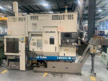 OKUMA LB 200M Lathe