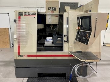 Cincinnati Milacron Sabre 500 Vertical Machining Center