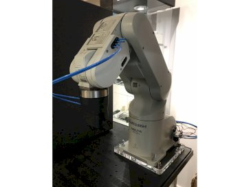 Mitsubishi RV-2AJ usado