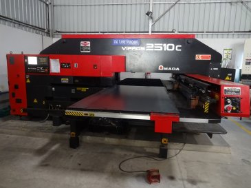 AMADA Vipros 2510C - Punzonadora de Torreta Usada