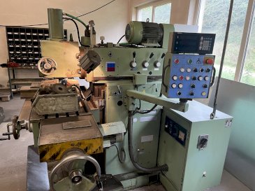 TOS FGS 25 tool milling machine
