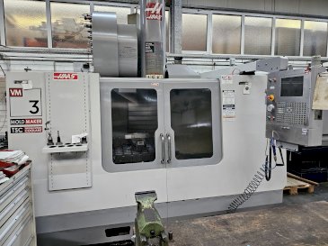 HAAS VM 3 Vertical Machining center