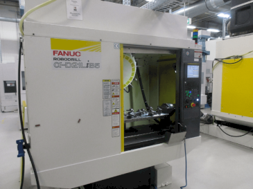 Centro di lavoro verticale FANUC Robodrill Alpha D21LIB5 usato